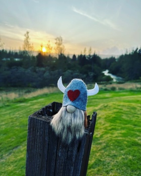 Solve One of the Gnomes in Iceland jigsaw puzzle online with 30 pieces