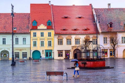 Solve Sibiu-Rumania jigsaw puzzle online with 600 pieces