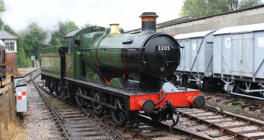 Solve GWR Collett 2251 Class 0-6-0 3205 at Buckfastleigh. jigsaw puzzle ...