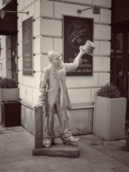 Solve Bratislava - Schone Naci (Ignac Lamar) jigsaw puzzle online with ...