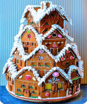 Solve Gingerbread House jigsaw puzzle online with 80 pieces