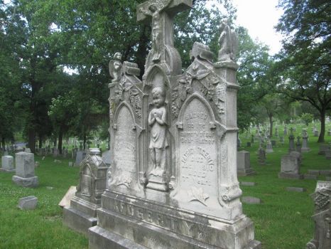 Solve Fancy gravestone jigsaw puzzle online with 108 pieces