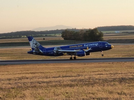 Solve Airbus A320 Europa Park Livery Eurowings jigsaw puzzle online ...