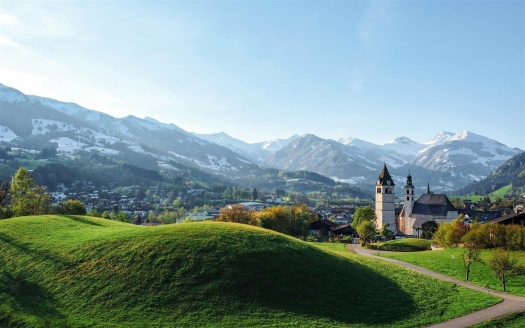 Solve Austria_Kitzbuhel jigsaw puzzle online with 160 pieces