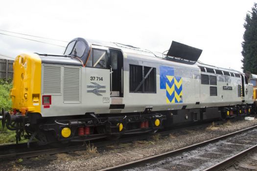 Solve great central railway 03-06-2017 1940s week-end 37714 Class 37 ...