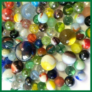 Solve Let's play marbles! jigsaw puzzle online with 36 pieces
