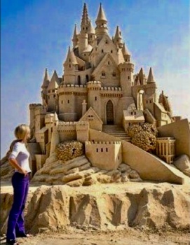 Solve . . . Build a Sandcastle . . . jigsaw puzzle online with 80 pieces