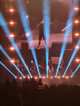 Solve Morgan Wallen concert jigsaw puzzle online with 130 pieces