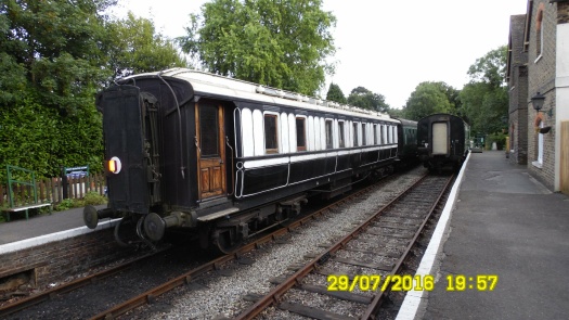 Solve Queen Victoria's coach-Isfield station-The Lavender Line jigsaw ...