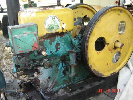 Solve Antique Hercules engine jigsaw puzzle online with 12 pieces