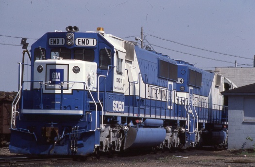 Solve Electro-Motive Diesel jigsaw puzzle online with 150 pieces