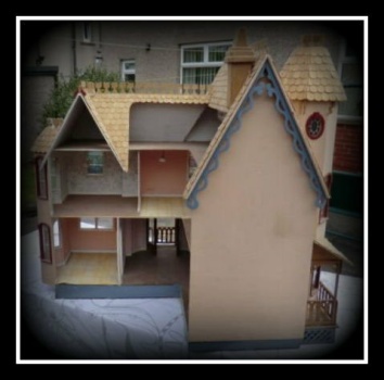 Solve Crafts - Minaturia & Dolls Houses - Turrets Witch House - Inside ...