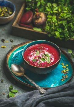 Solve Beetroot Soup ... jigsaw puzzle online with 35 pieces