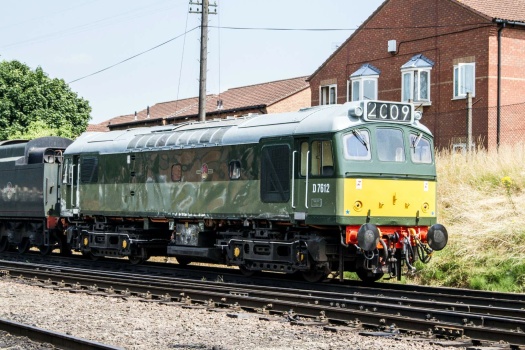 Solve great central railway 17-07-2013 British Rail Class 25 D7612 01 ...