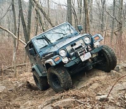 Solve Jeep off-road jigsaw puzzle online with 30 pieces
