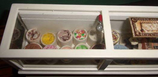 Solve ice cream for my mini shop jigsaw puzzle online with 105 pieces