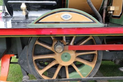 Solve Steam engine wheel jigsaw puzzle online with 96 pieces