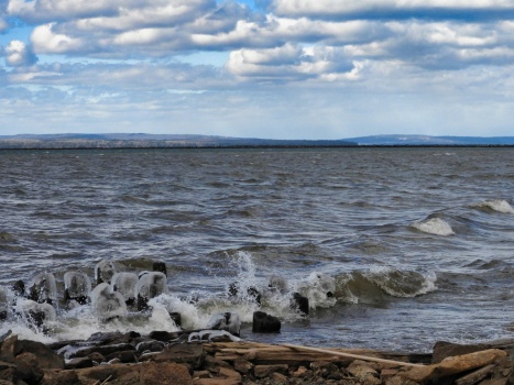 Solve Our bay is completely open now jigsaw puzzle online with 20 pieces