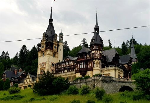 Solve LINNA jigsaw puzzle online with 425 pieces