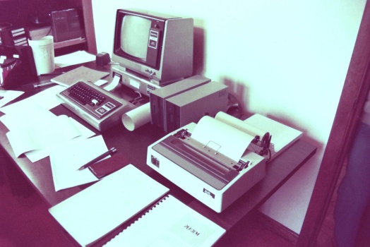 Solve Radiojerry's first computer. Radio Shack TRS-80 Model 1. (0893 ...