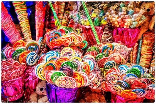 Solve Welcome to the Lollipop Shop! jigsaw puzzle online with 198 pieces