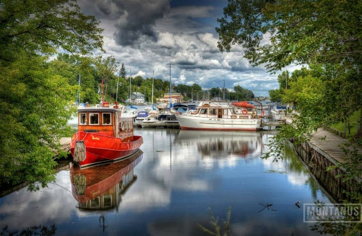 Solve Picton, Ontario Canada jigsaw puzzle online with 70 pieces