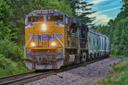 Solve UP # 8768 Pulling Southbound in 600 Pieces jigsaw puzzle online ...