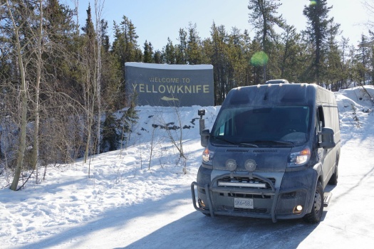 Solve Welcome to Yellowknife jigsaw puzzle online with 12 pieces