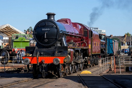 Solve LMS 'Jubilee' Class 5 4-6-0 5593 Kolhapur at Tyseley. jigsaw ...