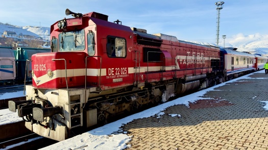 Solve Turkey , nov 2024. Tatvan train station; sleeper train from Sivas ...
