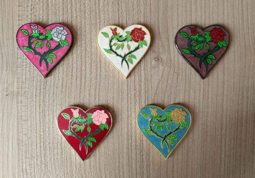 Solve Heart & Roses Geocoins - Front side jigsaw puzzle online with 280 ...