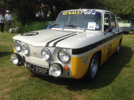 Solve Renault "R8" Gordini - 1968 jigsaw puzzle online with 234 pieces