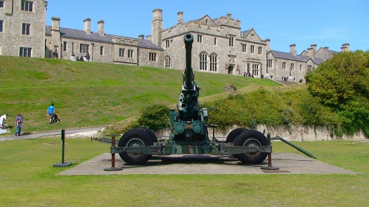 Solve 3.7 inch Anti-aircraft gun, outside the Officer's New Barracks at ...