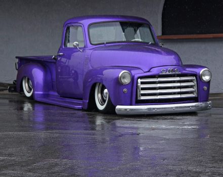 Solve Purple GMC Pickup Truck jigsaw puzzle online with 130 pieces