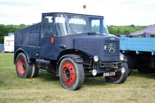 Solve 1964 Atkinson semi bonned ballast tractor jigsaw puzzle online ...