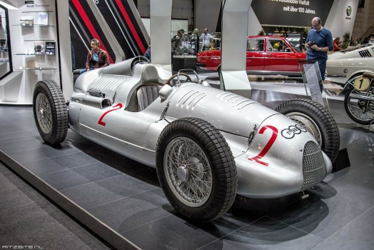 Solve Auto-Union "Type D" GP replica 1939 jigsaw puzzle online with 216 ...