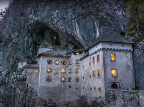 Solve Kropfenstein Castle on side of a mountain jigsaw puzzle online ...