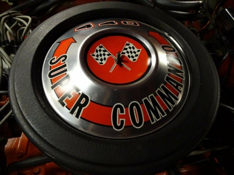 Solve Mopar 440 jigsaw puzzle online with 176 pieces