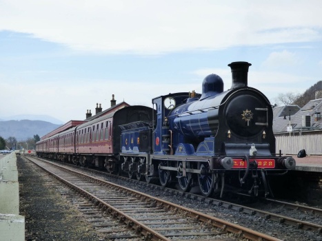 Solve BR Class 3F 0-6-0 57566 running as Caledonian Railway 828. jigsaw ...