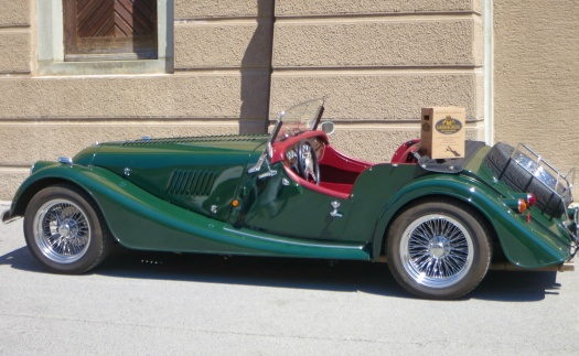 Solve Morgan jigsaw puzzle online with 84 pieces