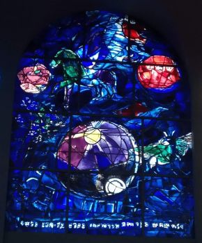 Solve Marc Chagall—Simeon, stained glass window jigsaw puzzle online ...