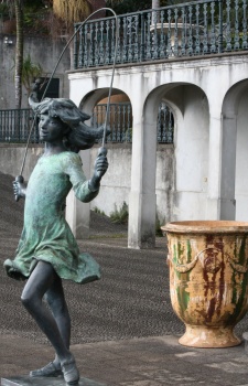 Solve RR_#0087 'Girl Skipping Rope' bronze sculpture at the Monte ...